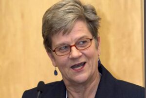 Kathleen Hall Jamieson: Pat Moynihan Devoted to Getting the Facts Right ...